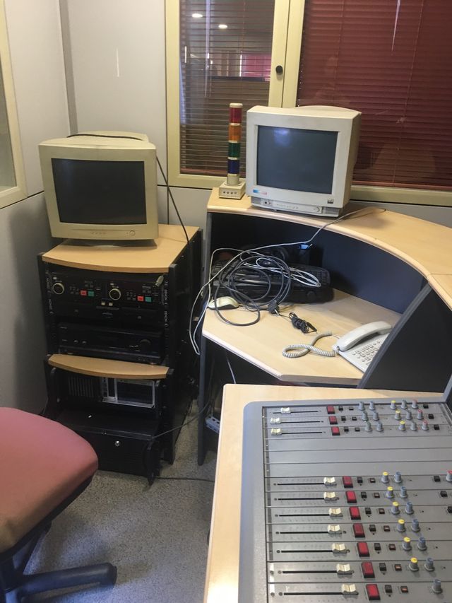 Mesa pro AEQ BC 500 , aparte platos y mobiliarios de segunda mano por 2 ... Mesa pro AEQ BC 500 , aparte platos y mobiliarios de segunda mano por 2 ...