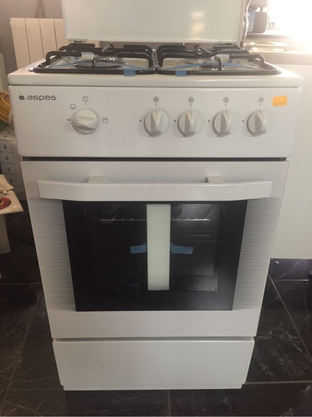 Cocina De Gas Con Horno De Segunda Mano Por 250 € En León En Wallapop