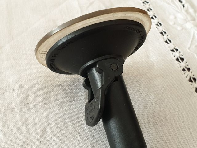 Soporte móvil HTC para coche de segunda mano por 2 EUR en Madrid en ... Soporte móvil HTC para coche de segunda mano por 2 EUR en Madrid en ...
