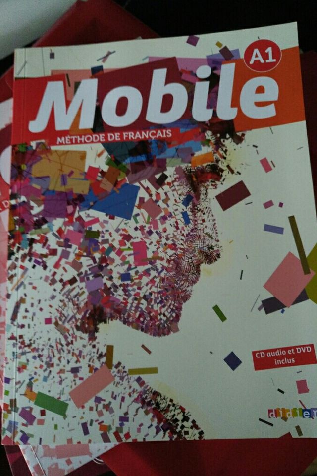 Libros metodo frances mobile a1 de segunda mano por 20 € en Pozuelo de ...