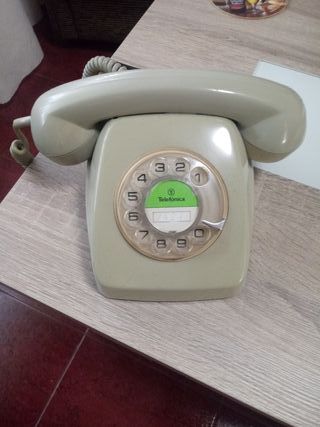 Teléfono antiguo de rueda de colección en WALLAPOP