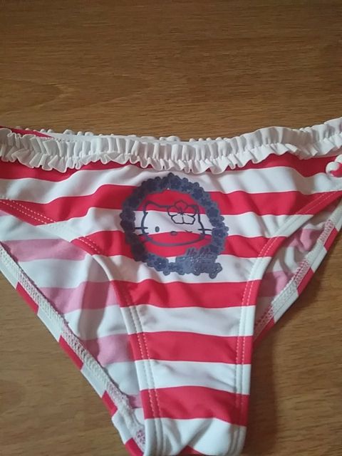 Braga Biquini Niña Hello Kitty De Segunda Mano Por 5 Eur En Madrid En Wallapop