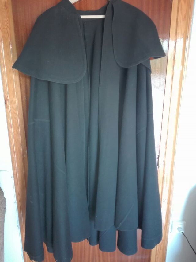 Capa castellana siglo 19 de segunda mano por 250 € en Madrid en WALLAPOP