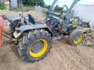 Tractor con pala de segunda mano en WALLAPOP