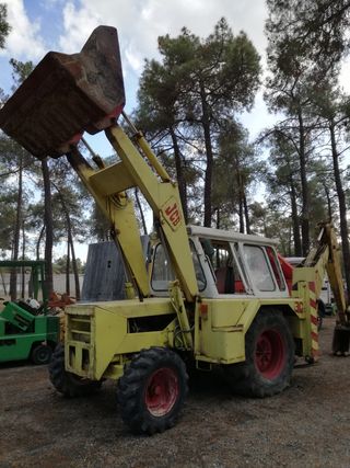 Retroexcavadora de segunda mano en WALLAPOP