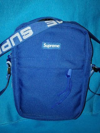 Bandolera Supreme de segunda mano en WALLAPOP