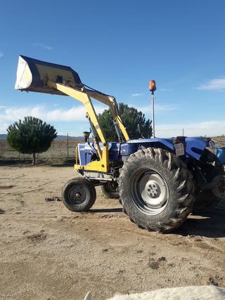 Tractor con pala de segunda mano en WALLAPOP