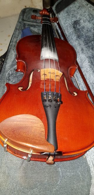 Violín rojo de segunda mano en WALLAPOP