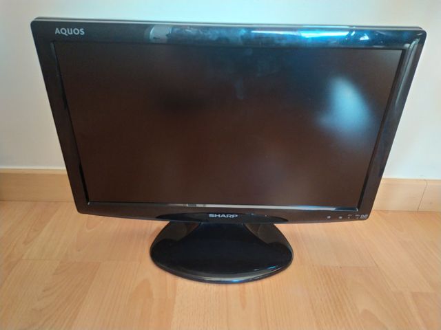Televisión Sharp lc-19d1e-bk 19' de segunda mano por 98 EUR en Sabadell en WALLAPOP