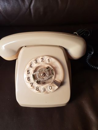 Teléfono antiguo de rueda en WALLAPOP