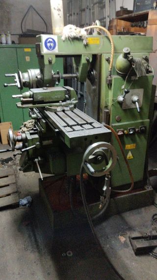 Fresadora universal de segunda mano en WALLAPOP