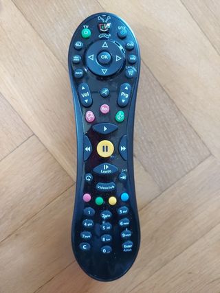 Mando a distancia Vodafone de segunda mano en WALLAPOP