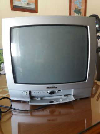 Televisor Grande antiguo en WALLAPOP