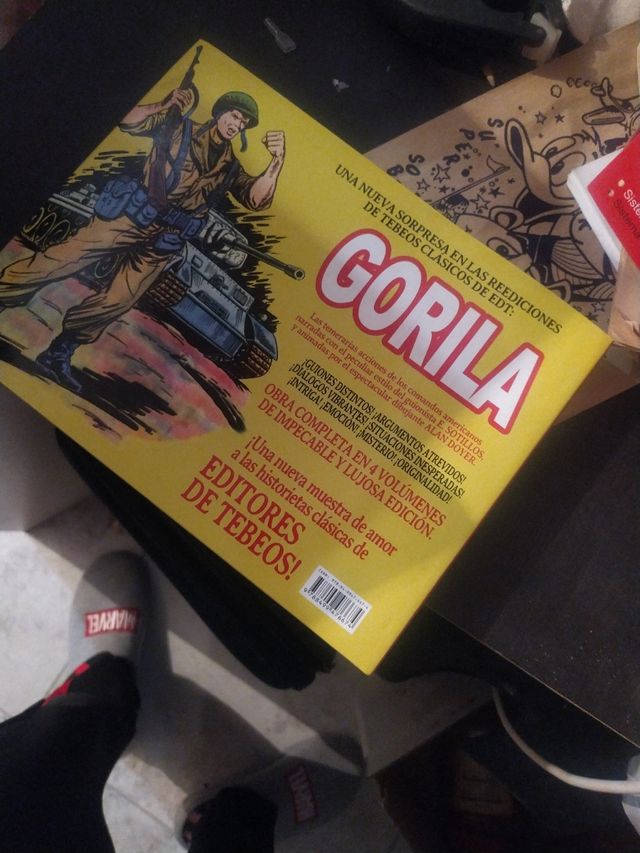 COMIC JOHNNY COMANDO Y GORILA Integral de segunda mano por 12 EUR en ...