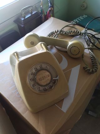 Teléfono antiguo de rueda en WALLAPOP