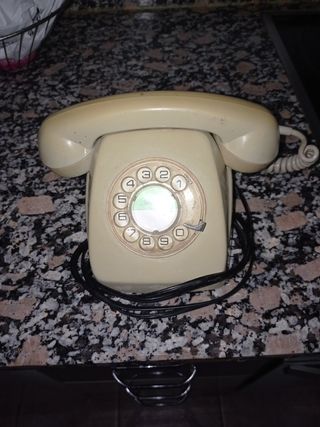 Teléfono antiguo de rueda en WALLAPOP