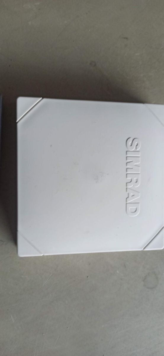 Simrad IS15 combi de segunda mano por 55 EUR en Madrid en WALLAPOP