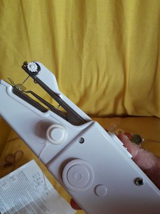 Mini macchina da cucire portatile
