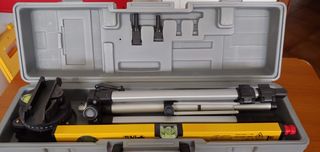 LIVELLA LASER TRIPODE