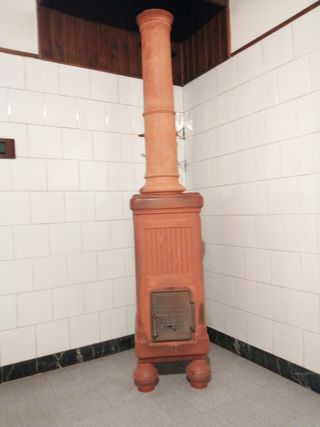 Stufa a  legna in terracotta