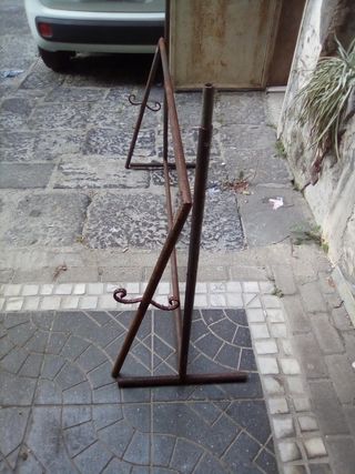 stendini vintage per negozio di abbigliamento