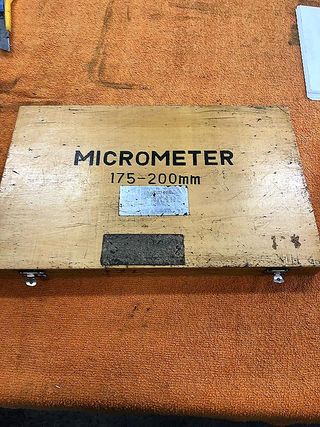 Micrometro con cassetta di legno 175-200