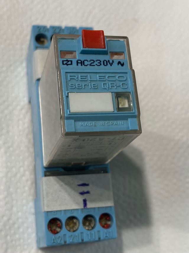 Rele más zócalo releco ac230v c7-A20 x de segunda mano por 20 EUR en ...