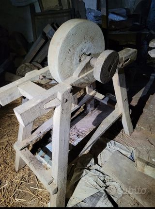 Mola in pietra Antica