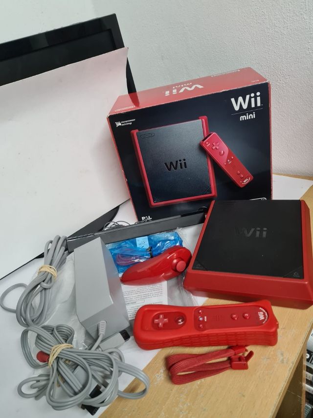 Consola Nintendo Wii mini entera de segunda mano por 60 EUR en El ...