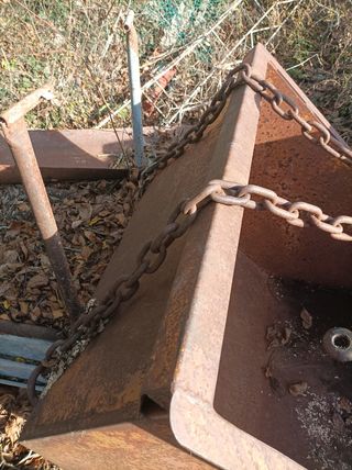 Benna per gru o autogru.