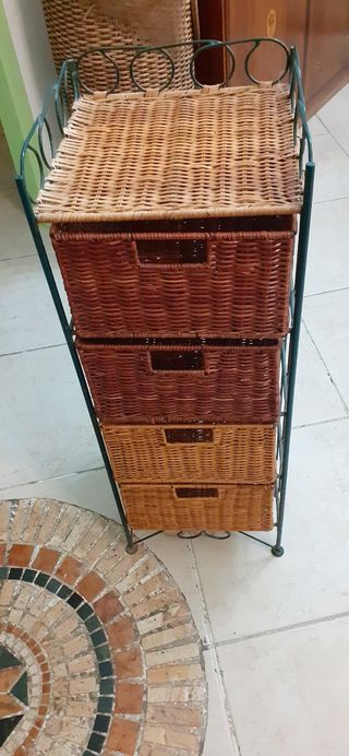 cassettiera in vimini