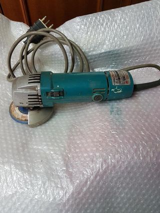 SMERIGLIATRICE MAKITA mod. 9501B