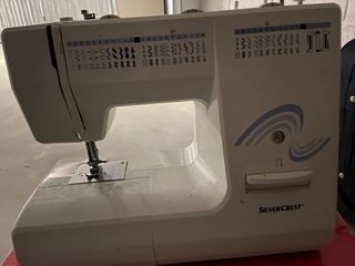 Vendo macchina da cucire