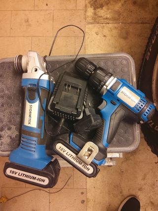 Vendo causa inutilizzo (non spedisco)