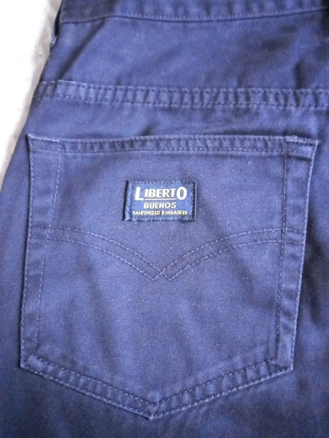 Pantalon Liberto de segunda mano por 10 EUR en Madrid en WALLAPOP