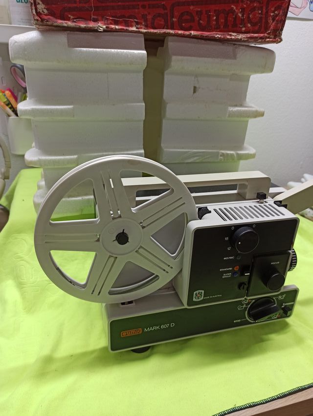PROYECTOR SUPER 8 EUMIG MARK 610D de segunda mano por 100 EUR en Málaga en WALLAPOP