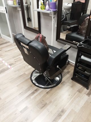 Prodotti parrucchiere e barber in vendita 