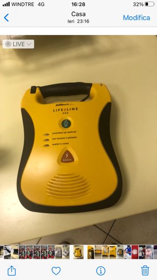 Defibrillatore semiautomatico
