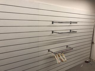 PARETE DOGATA BIANCA