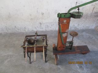 Imbottigliatrice a tre posizioni con tappatrice