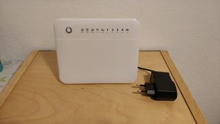 ROUTER VODAFONE MODELO HG253S V2 de segunda mano por 10 EUR en Sabinal ...