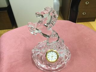 Cavallino in vetro/cristallo con orologio