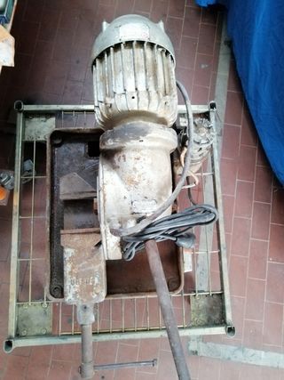trapano a colonna troncatrice a disco taglerina a