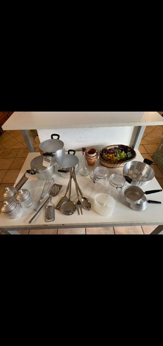 Utensili da cucina da allestimento vetrina