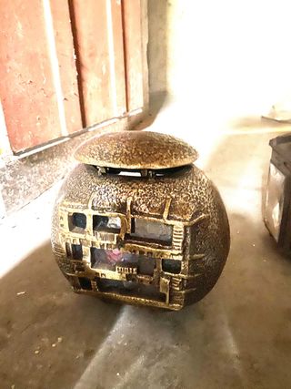 Vasi e lampade in bronzo e porta foto