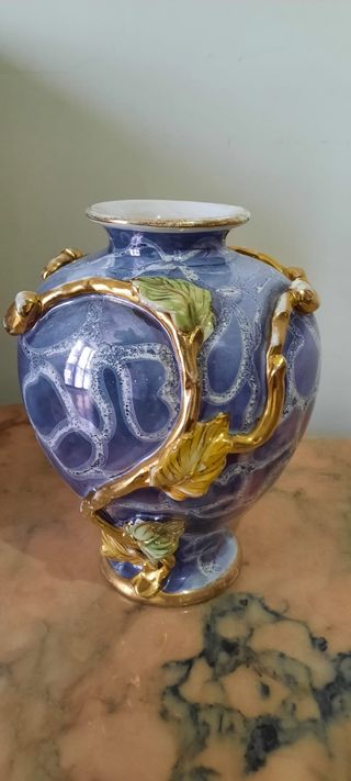 vaso in ceramica decorato a Mano