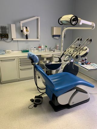 vendo studio dentistico completo o solo attrezzatu