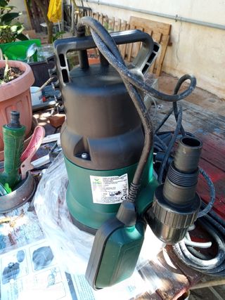 pompa sommersa par acqua pulita
