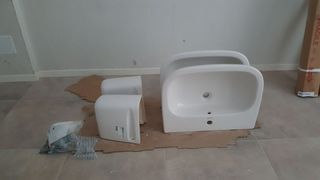 Lavabo e semicolonna