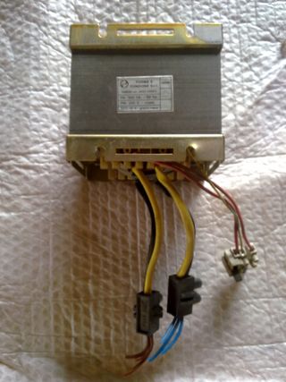 Trasformatore monofase 220 V - 12 V